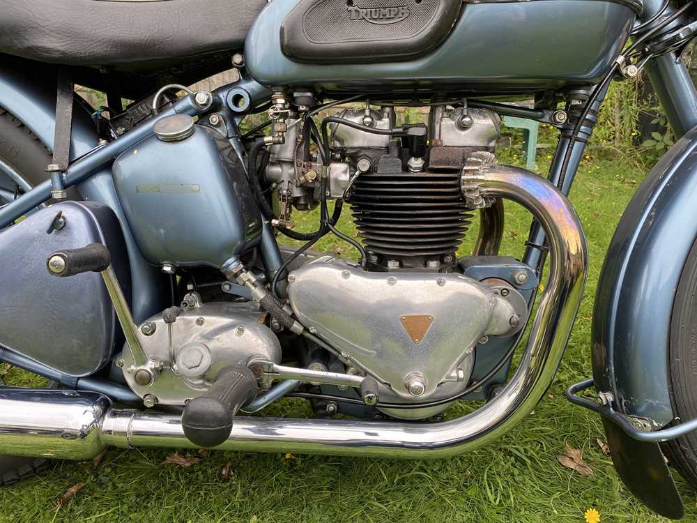 Lot 76 - 1952 Triumph Thunderbird