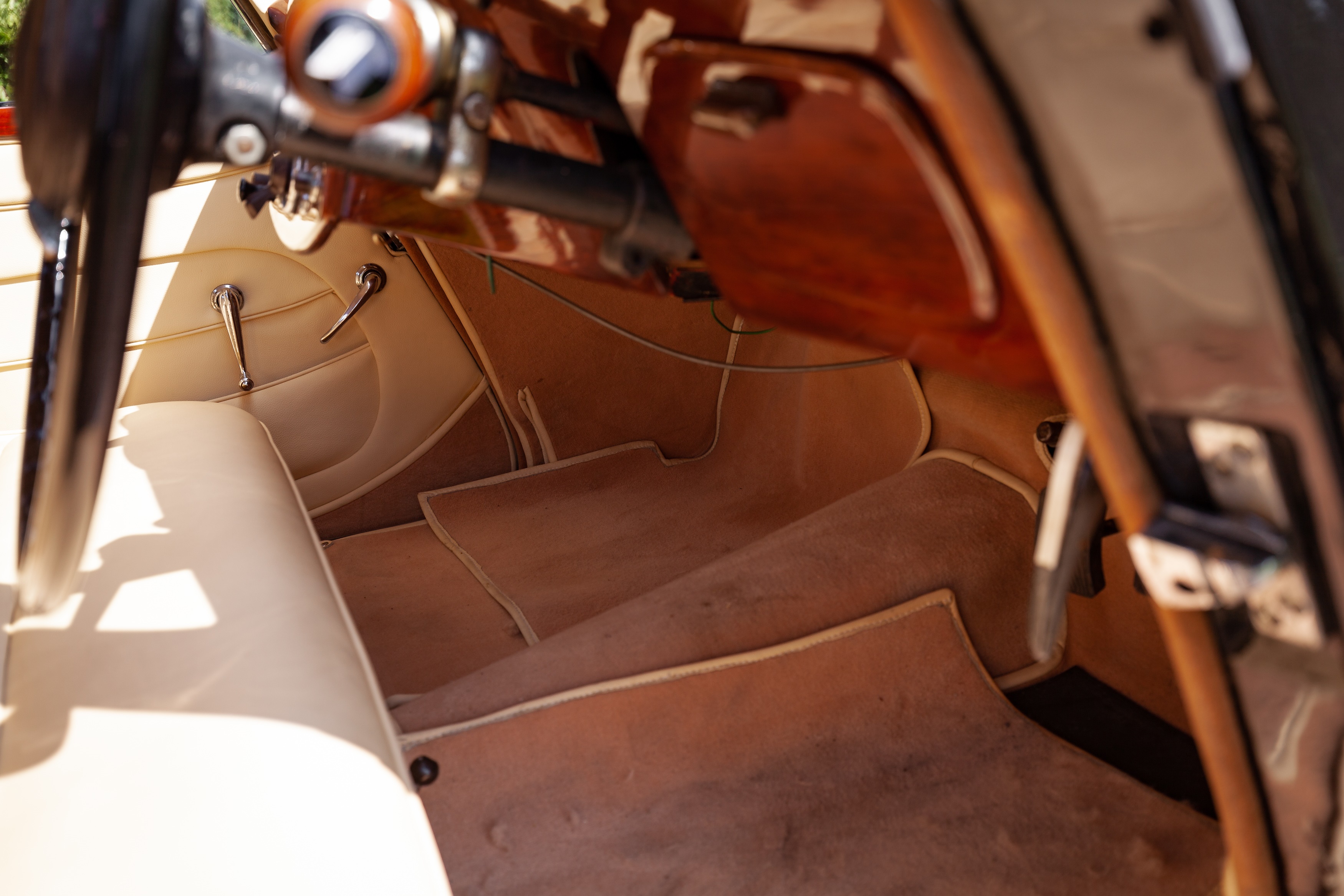 Lot 6 - 1948 Triumph 2000 Roadster