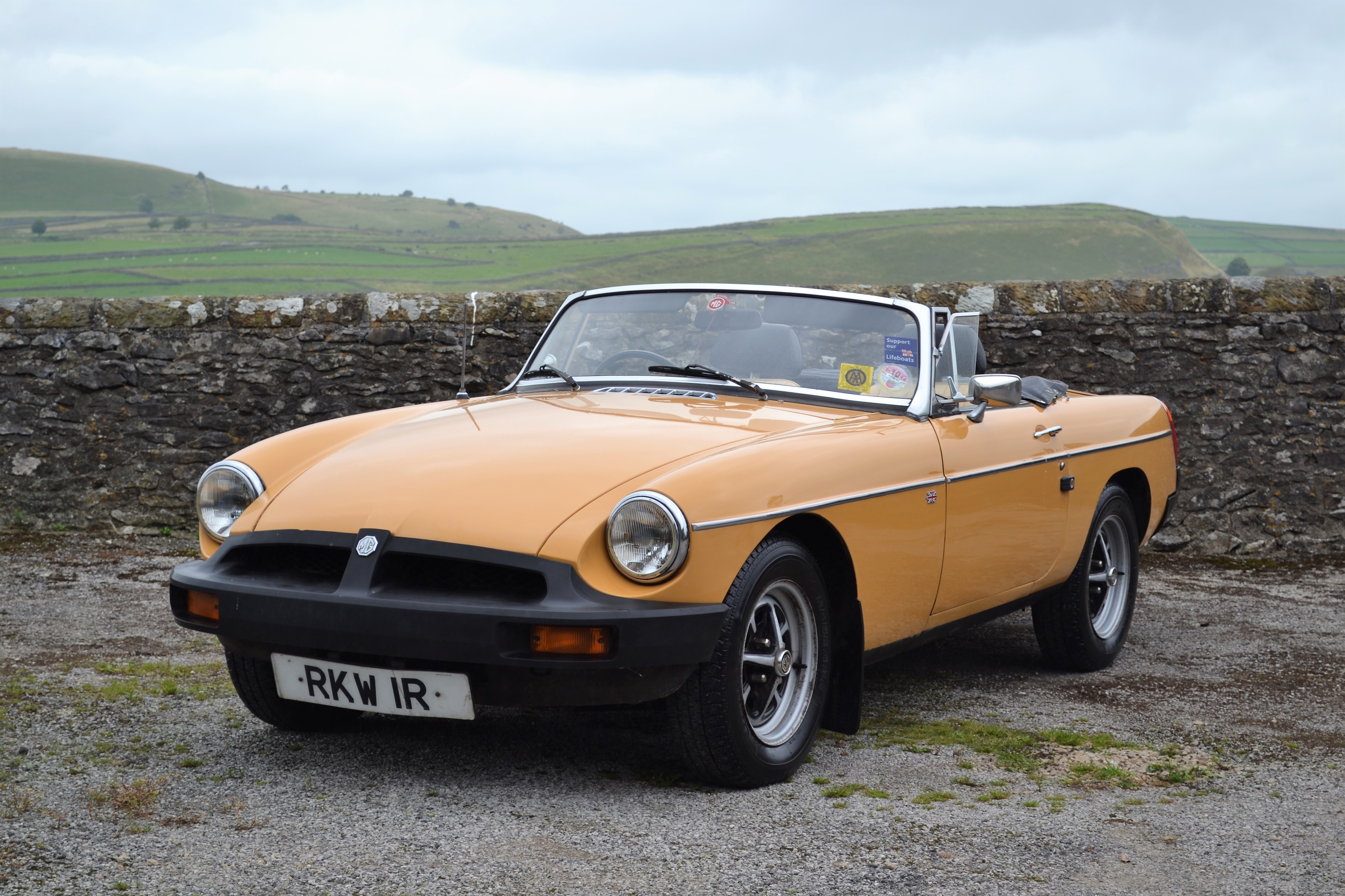Lot 77 - 1977 MG B Roadster