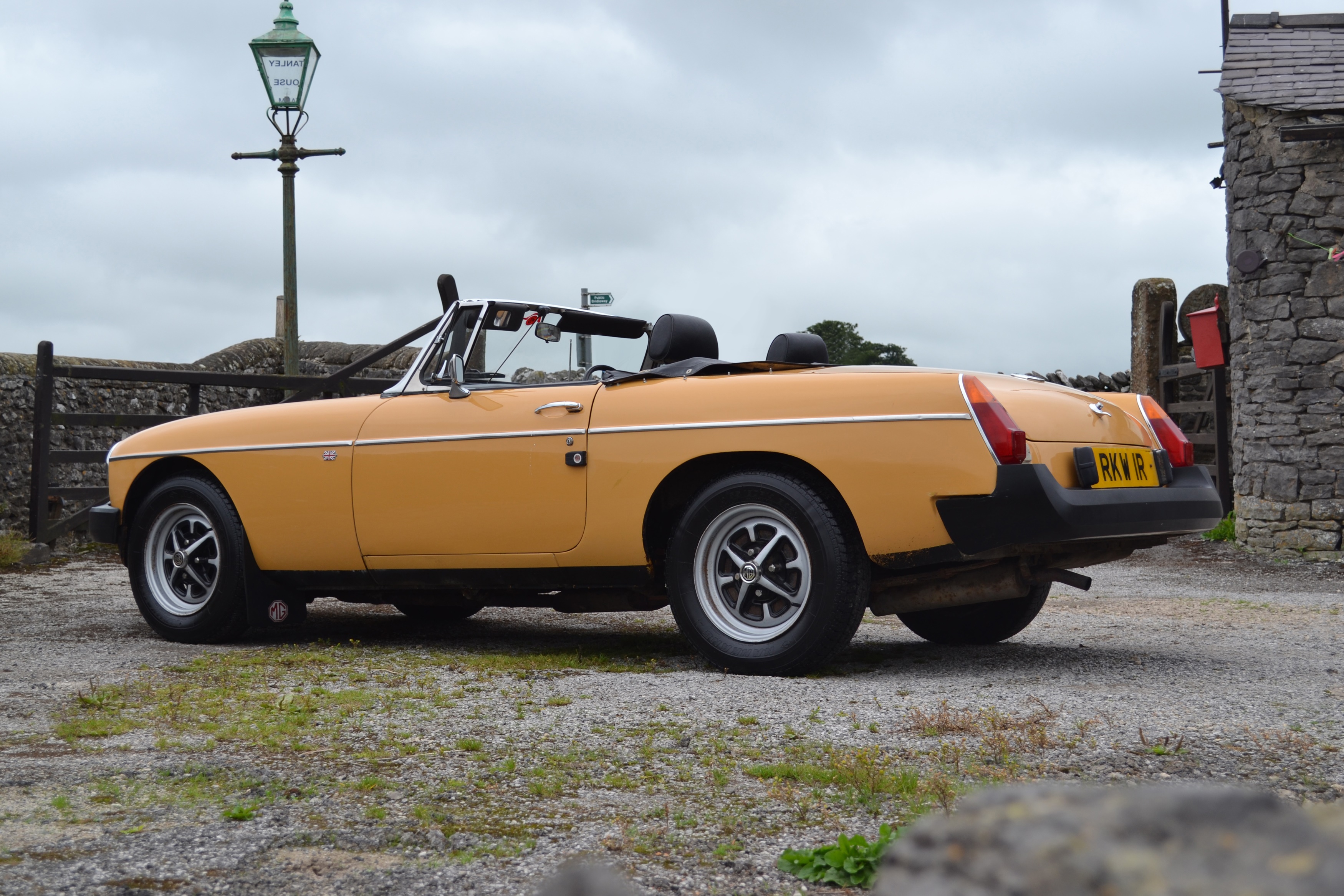 Lot 77 - 1977 MG B Roadster