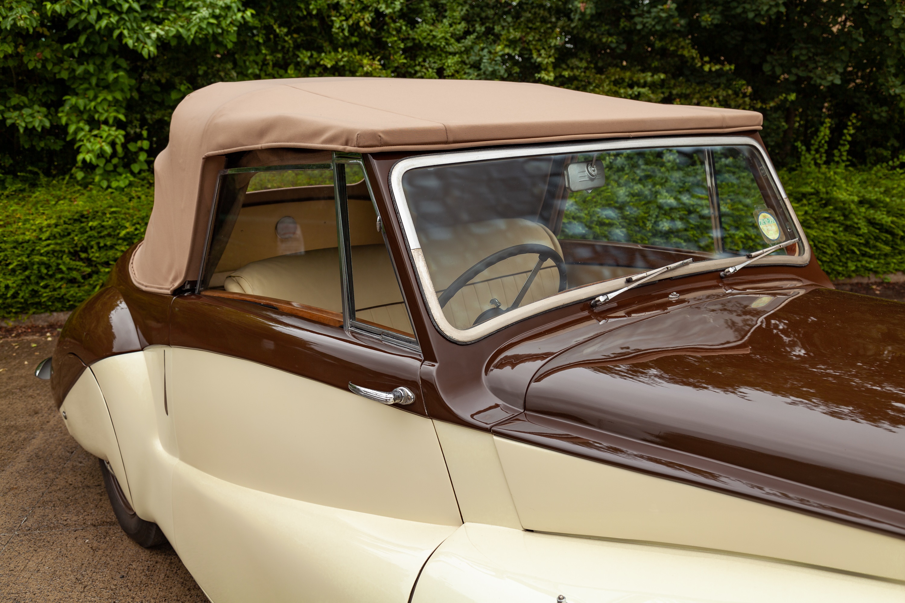 Lot 63 - 1950 Daimler DB18 Barker Special Sports