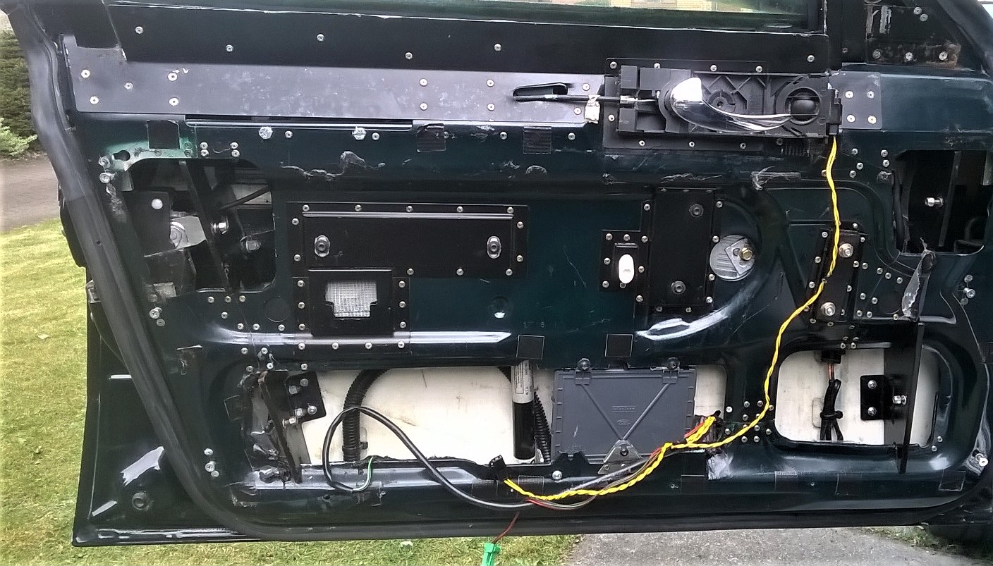 Lot 61 - 2002 Jaguar XJ8 Jankel Armoured