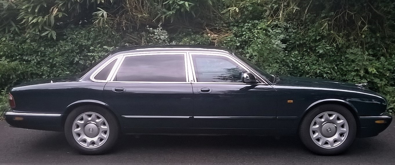 Lot 61 - 2002 Jaguar XJ8 Jankel Armoured