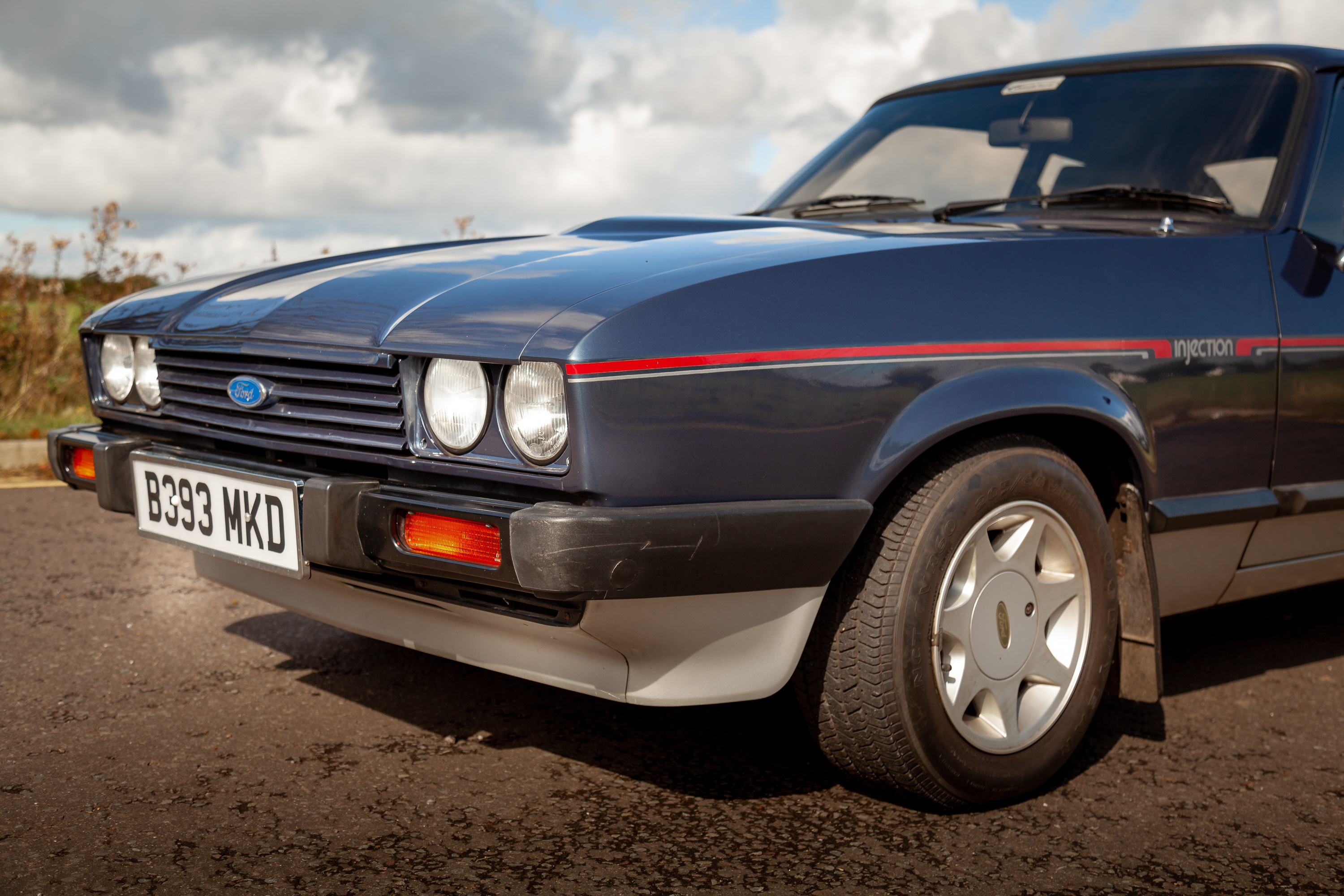 Lot 46 - 1985 Ford Capri 2.8i Special