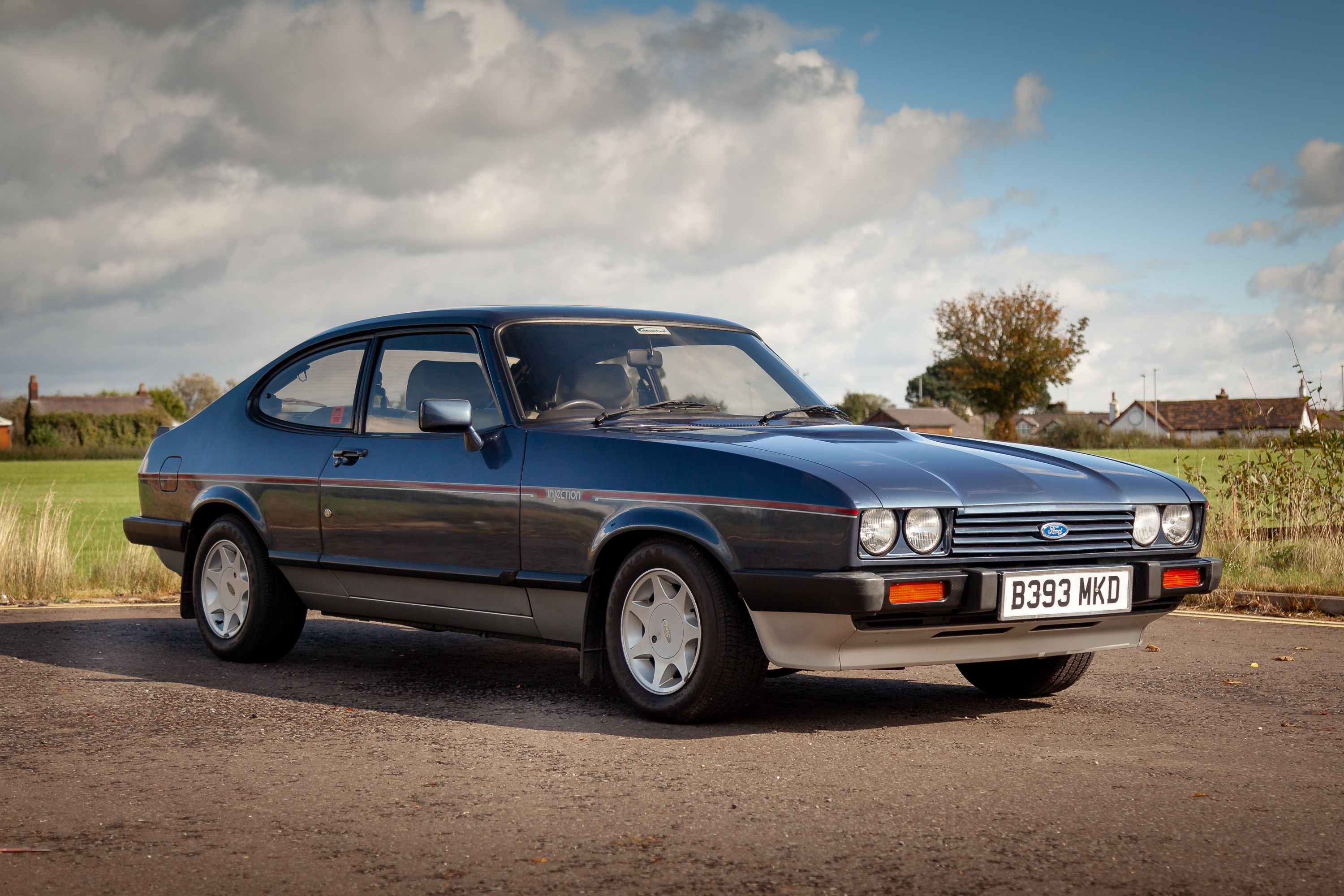 Lot 46 - 1985 Ford Capri 2.8i Special