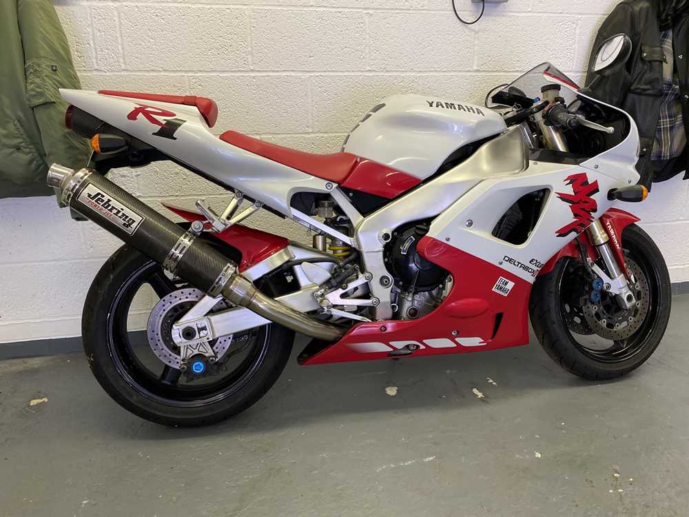 Lot 68 - 1998 Yamaha R1