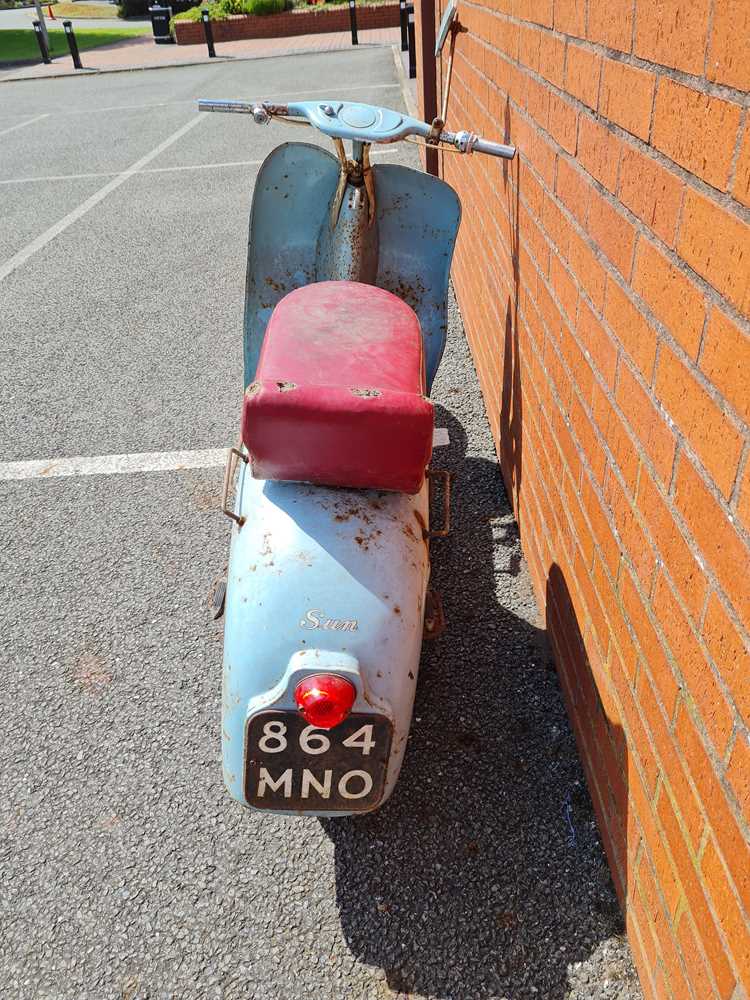Lot 13 - 1958 Sun “Geni” Scooter