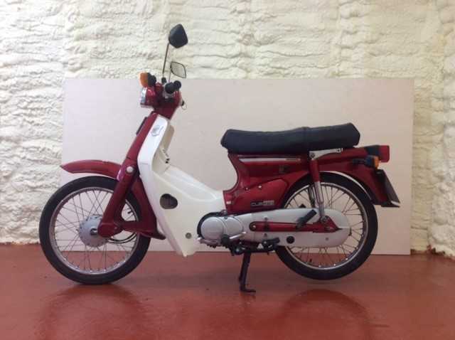 Lot 160 - 1990 Honda C90