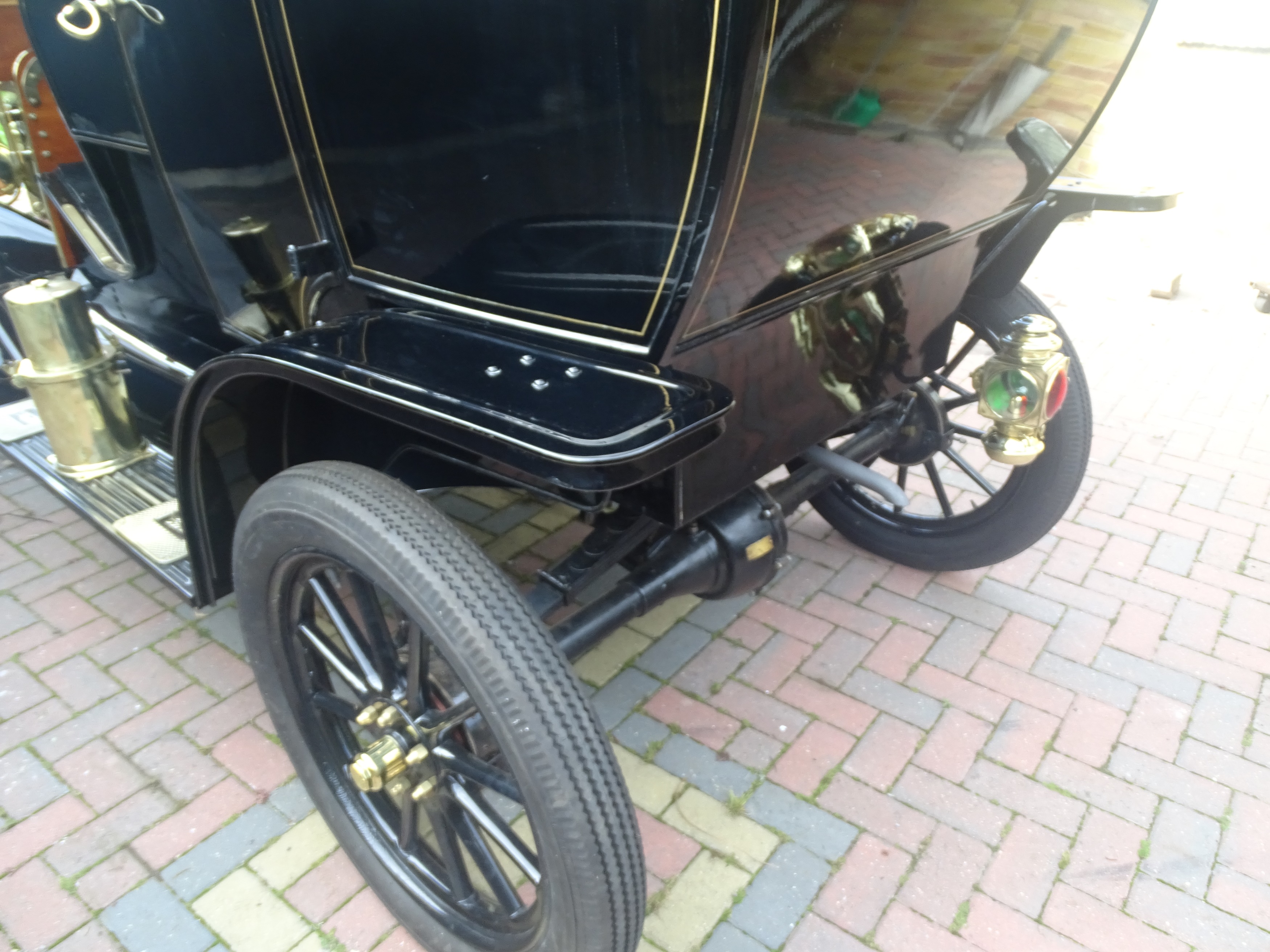 Lot 76 - 1909 Ford Model T Town Car