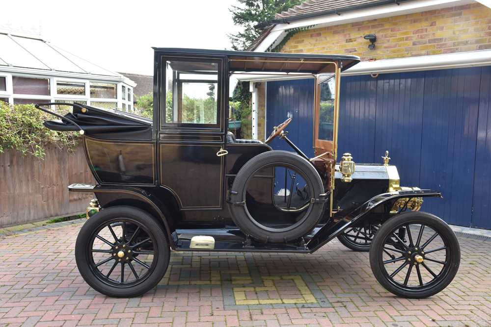 Lot 76 - 1909 Ford Model T Town Car