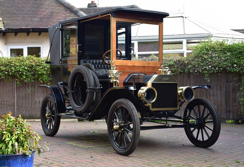 Lot 76 - 1909 Ford Model T Town Car