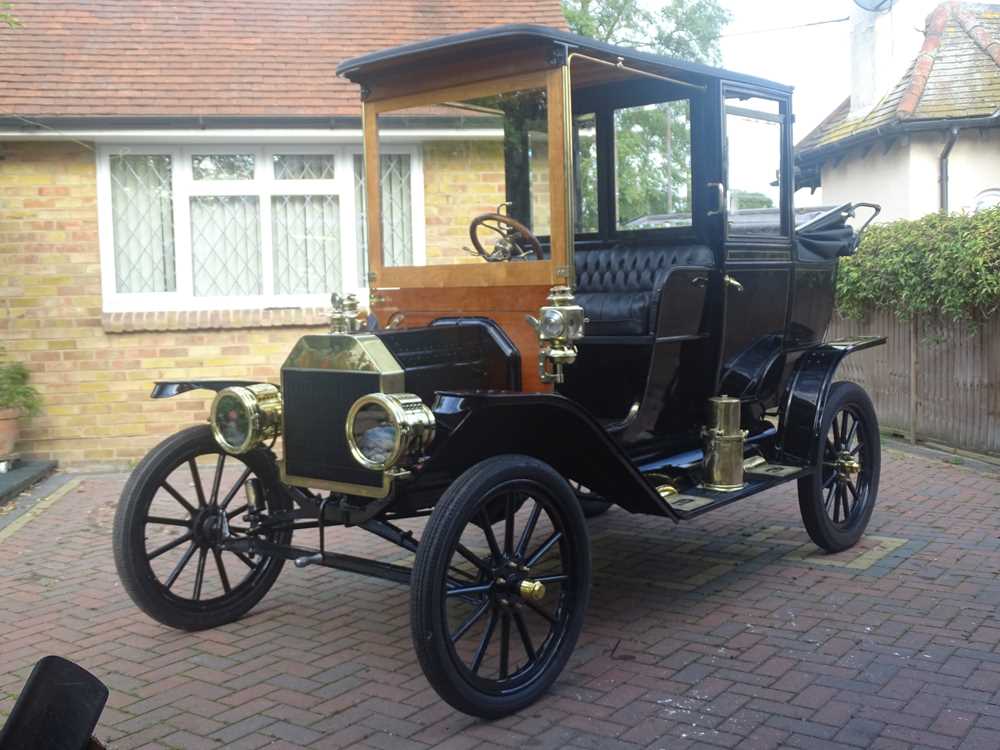 Lot 76 - 1909 Ford Model T Town Car