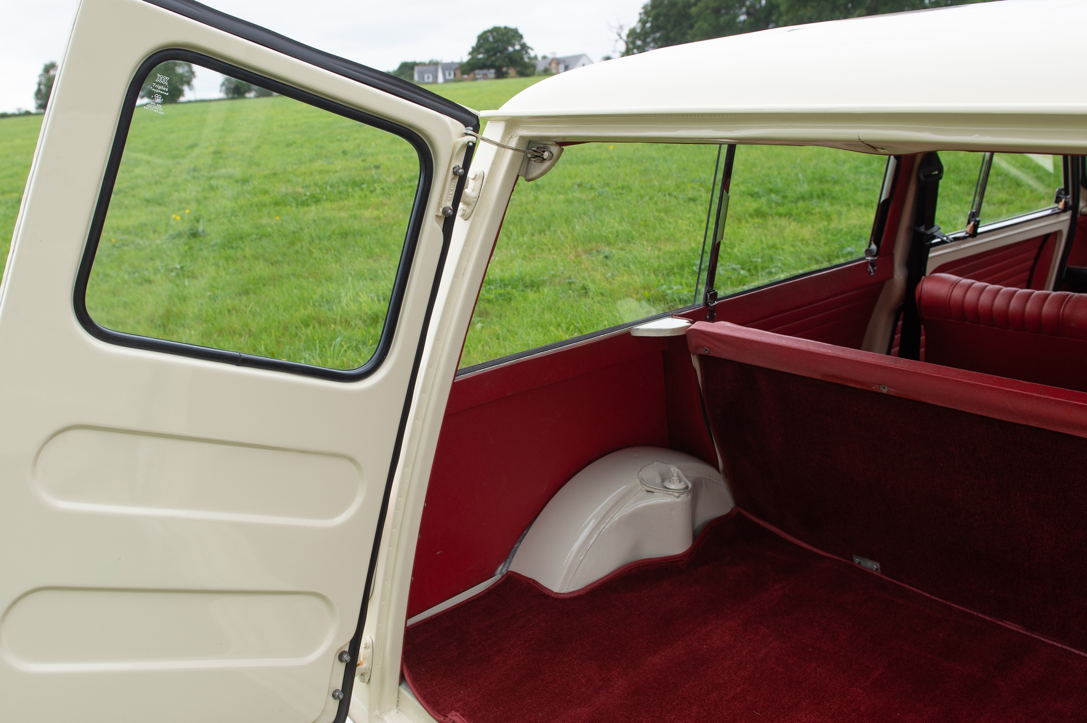 Lot 48 - 1967 Morris Mini Traveller