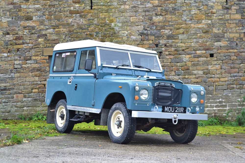 Lot 14 - 1976 Land Rover Series III 88