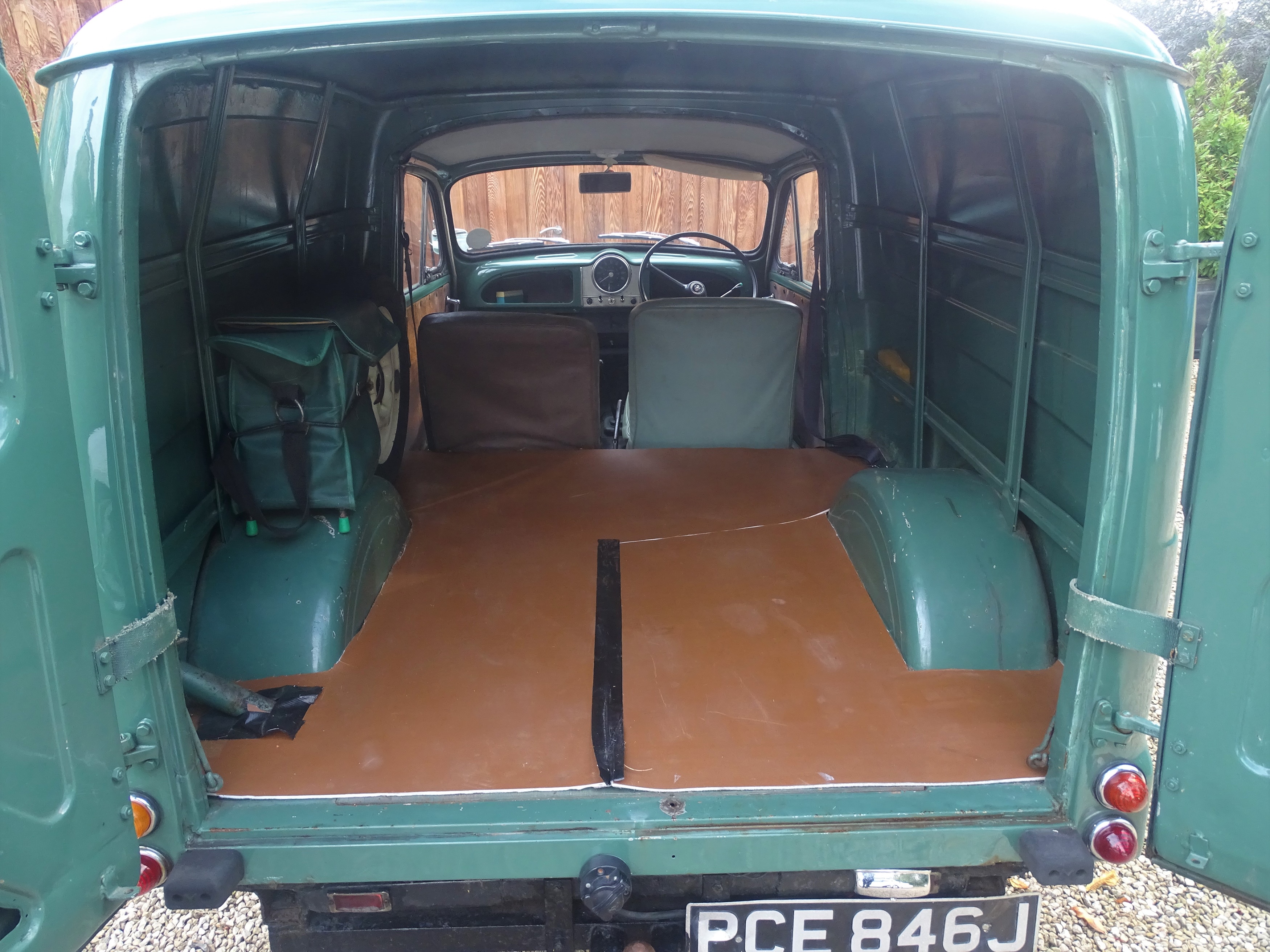 Lot 13 - 1970 Austin 6 CWT Van