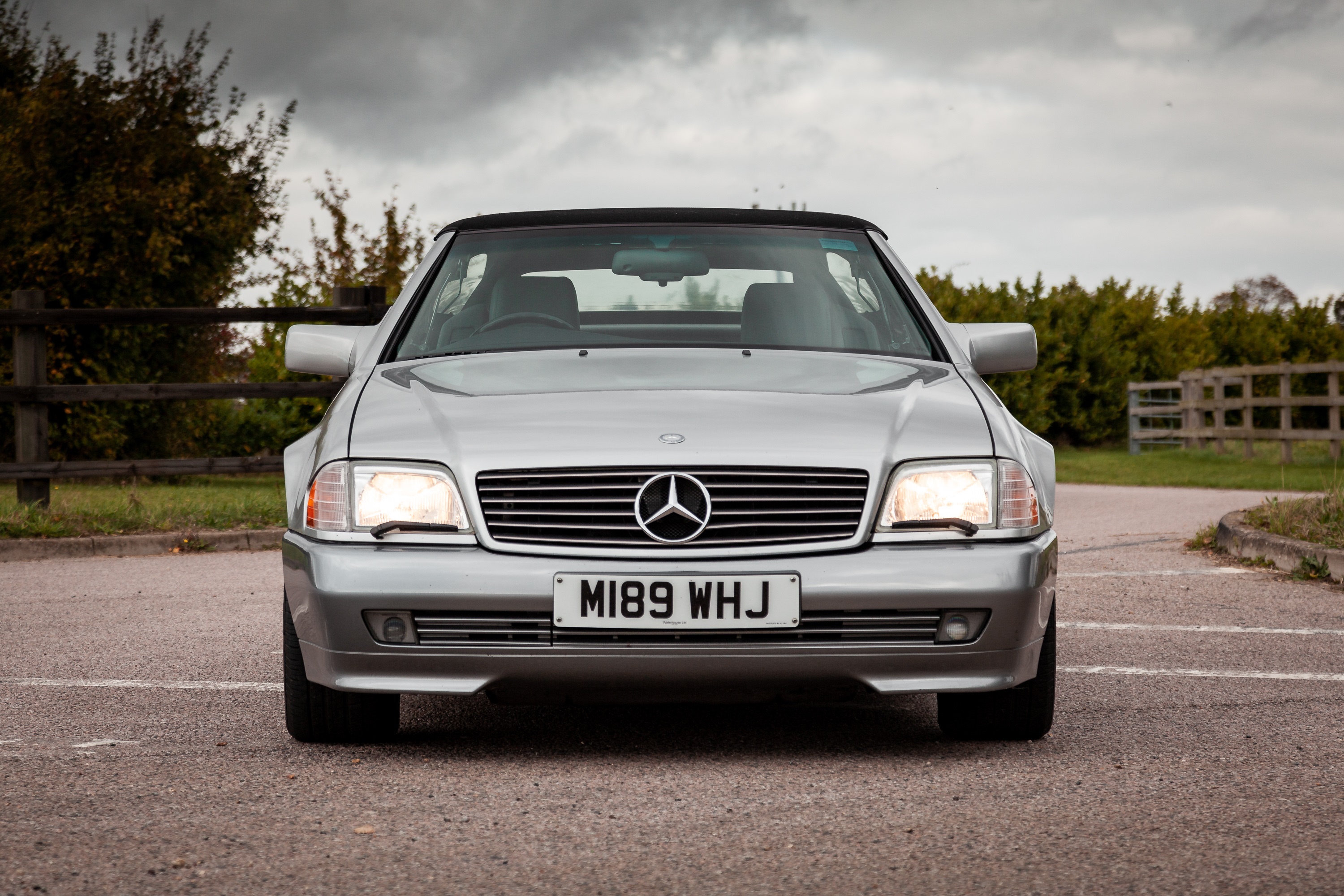 Lot 25 - 1995 Mercedes-Benz SL 500