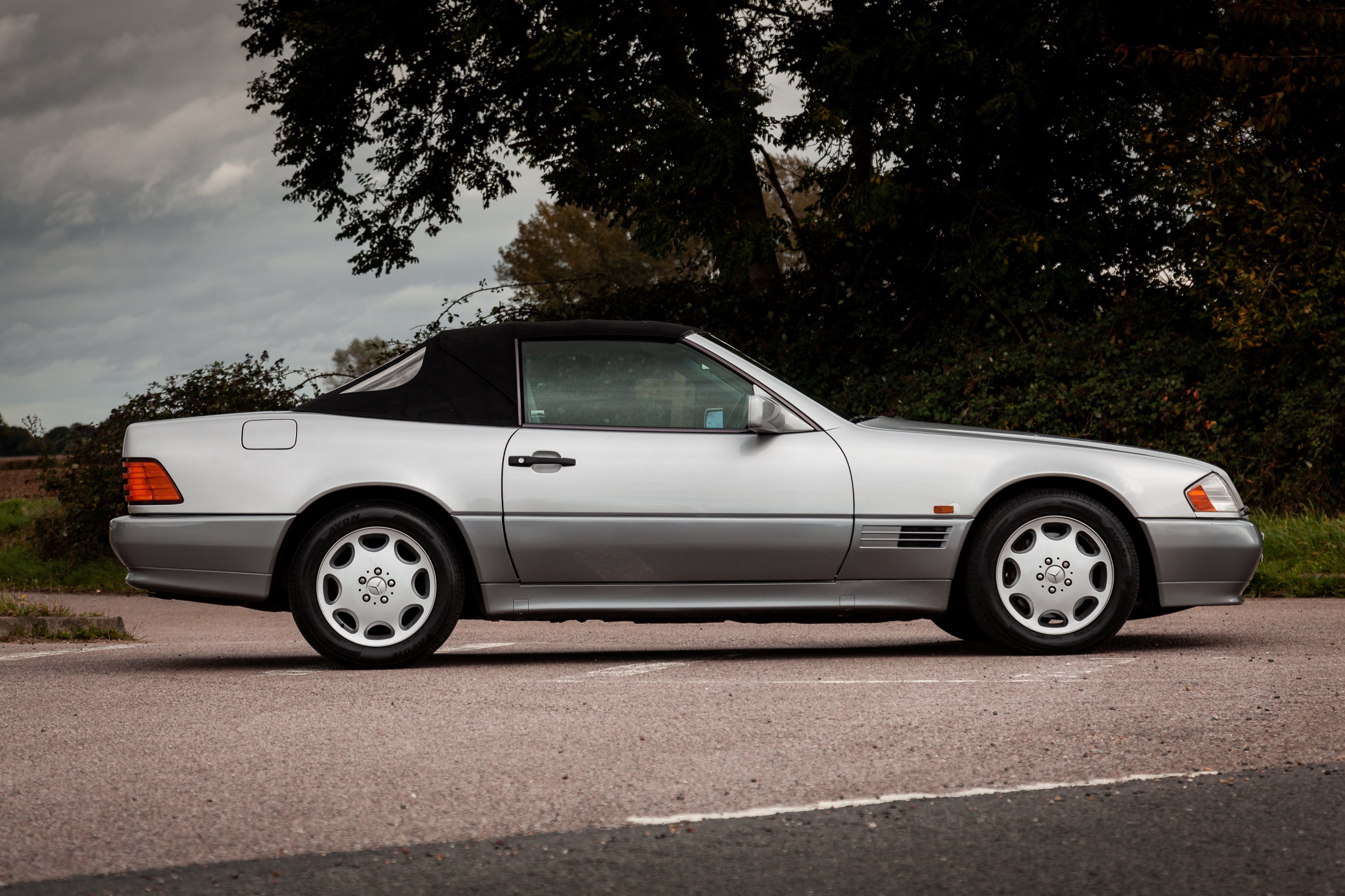 Lot 25 - 1995 Mercedes-Benz SL 500