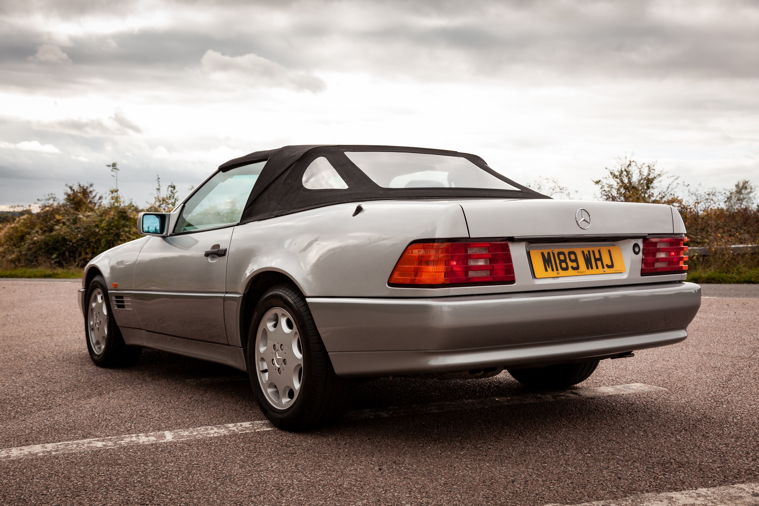 Lot 25 - 1995 Mercedes-Benz SL 500