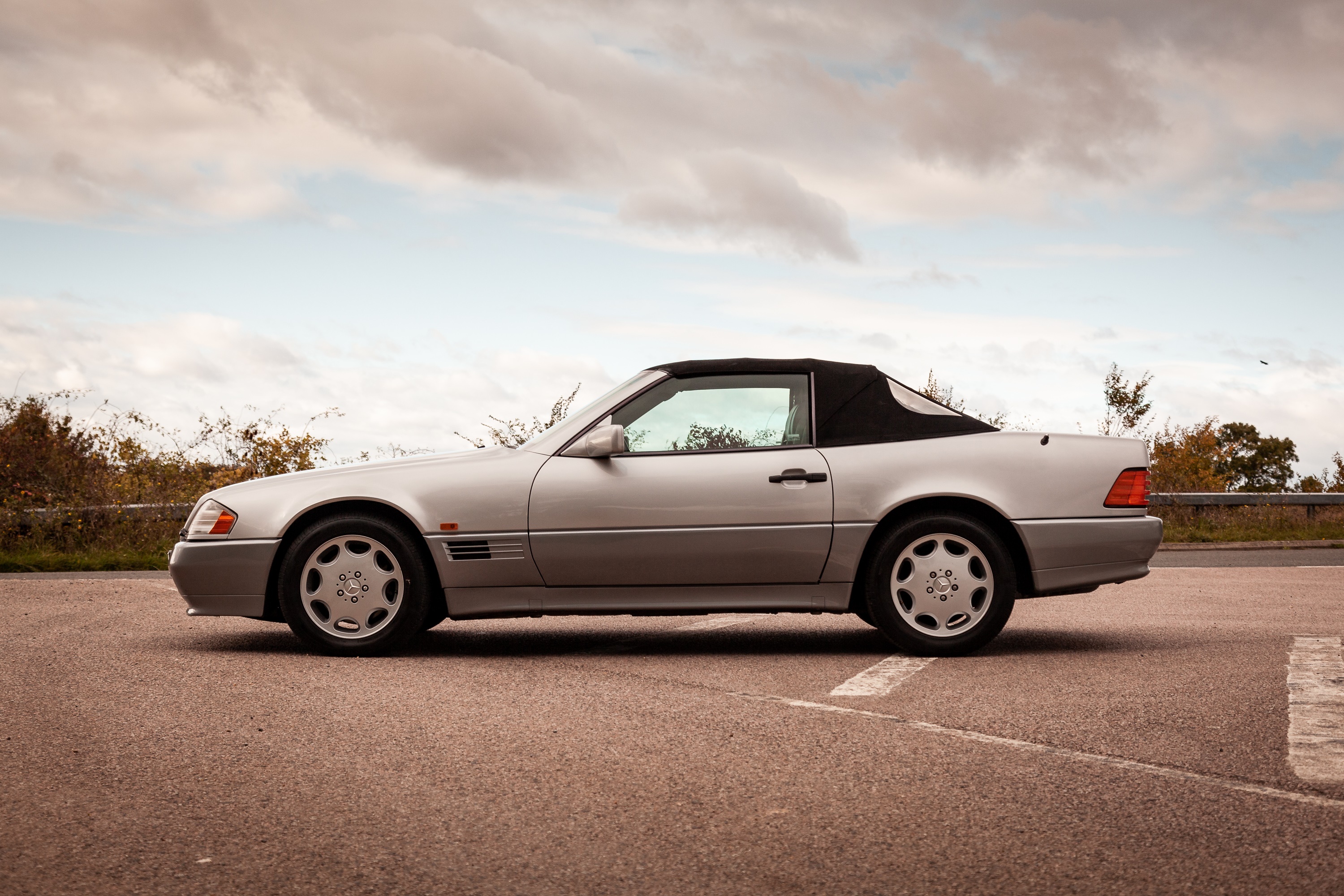 Lot 25 - 1995 Mercedes-Benz SL 500