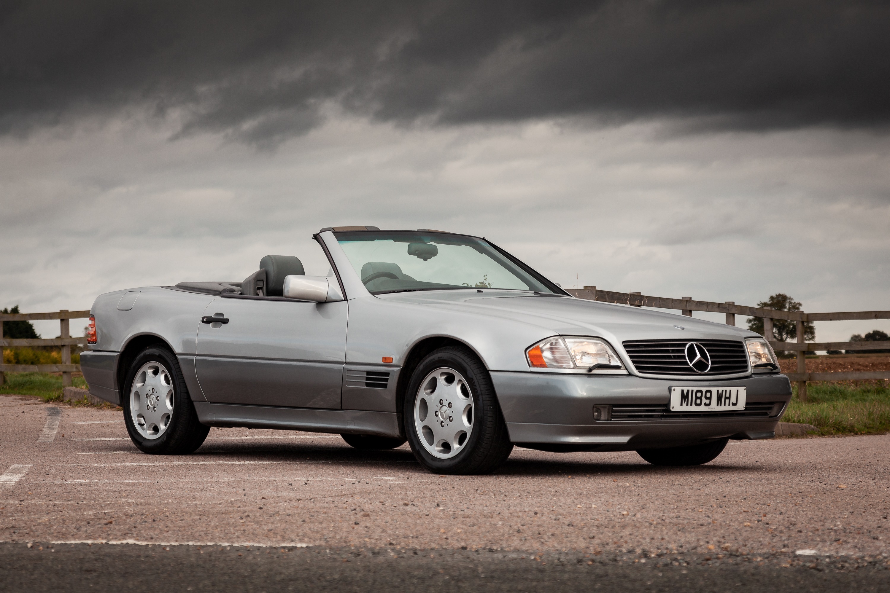 Lot 25 - 1995 Mercedes-Benz SL 500