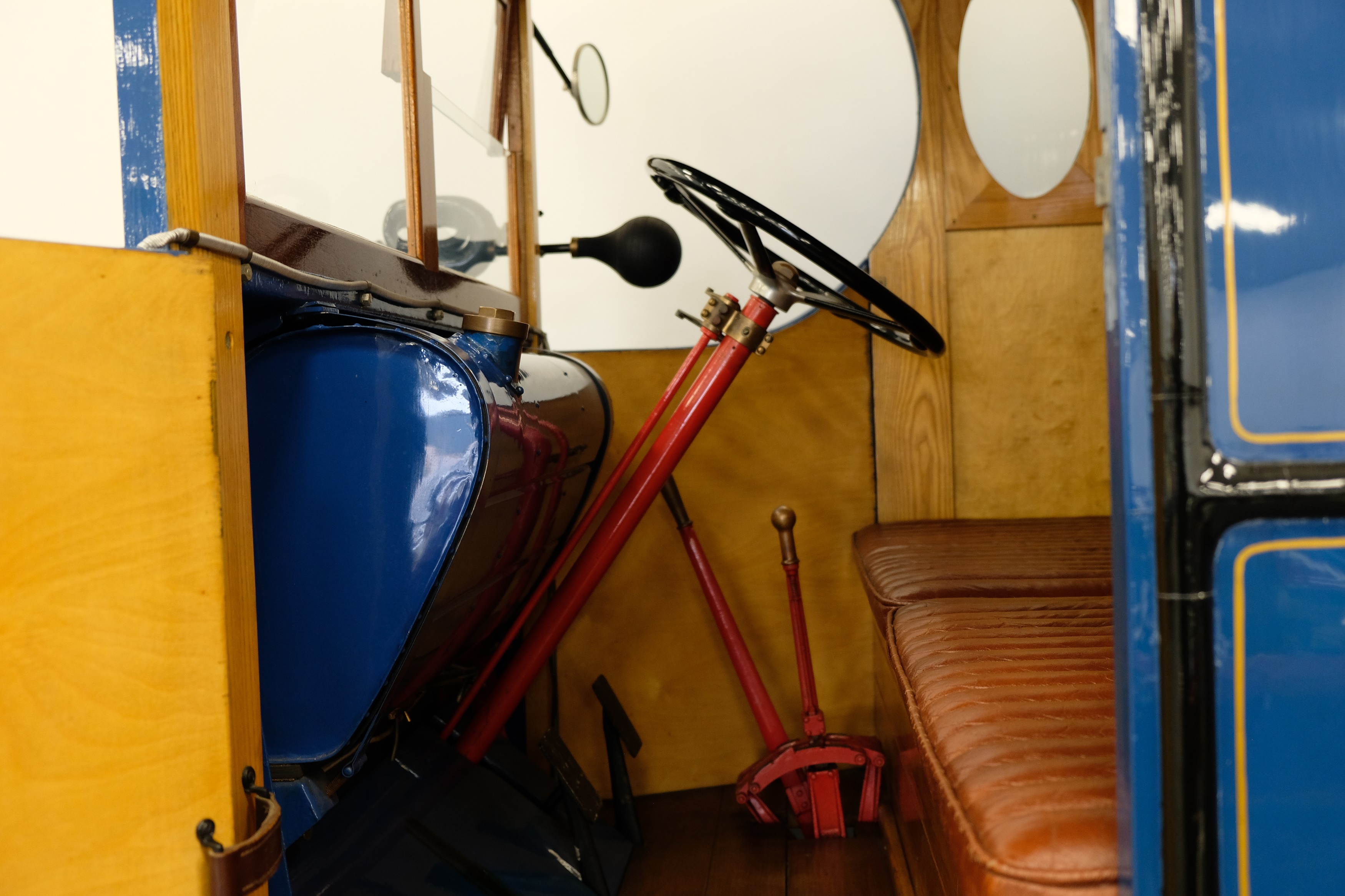 Lot 79 - 1924 Albion Type 24 30CWT Delivery Van