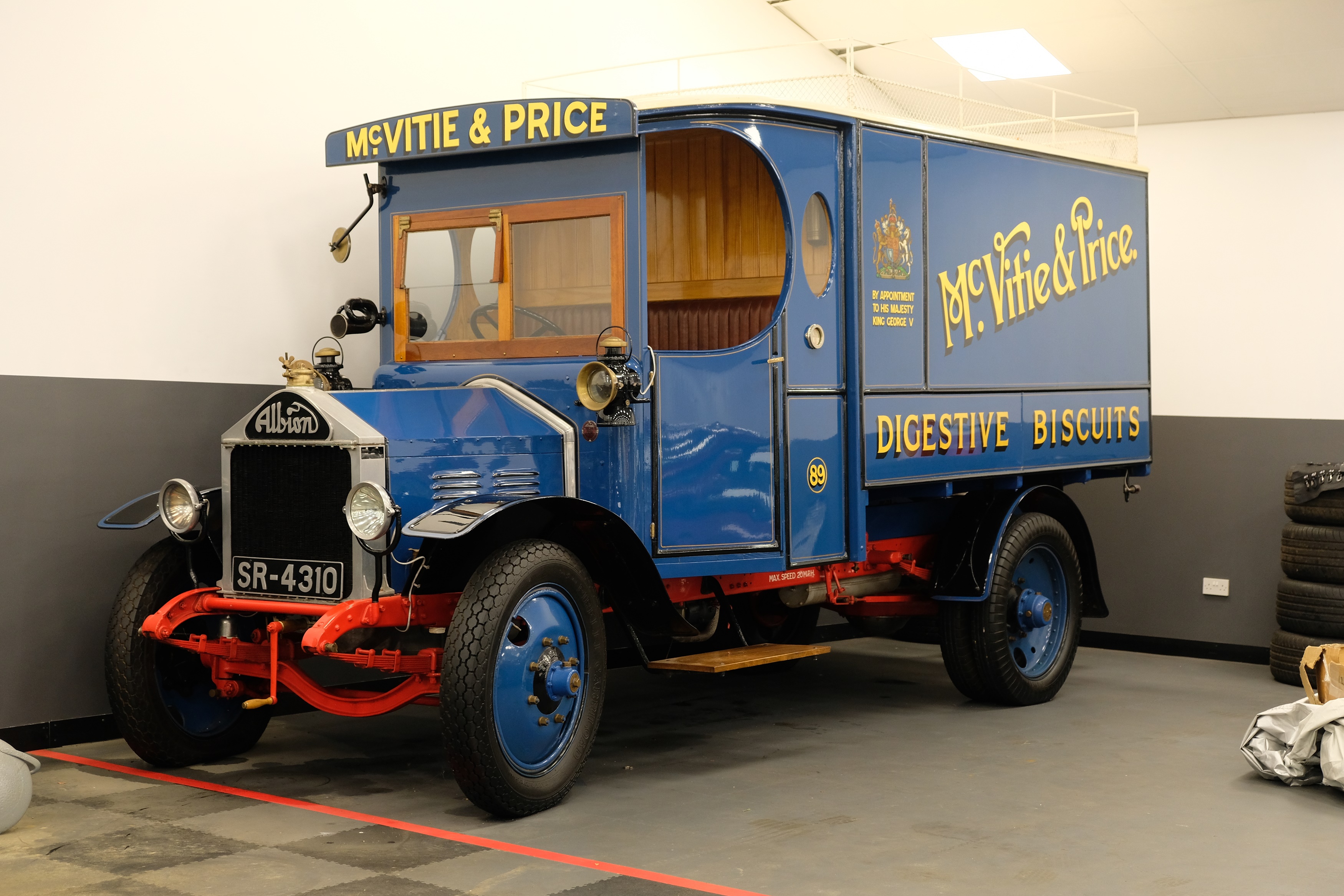 Lot 79 - 1924 Albion Type 24 30CWT Delivery Van