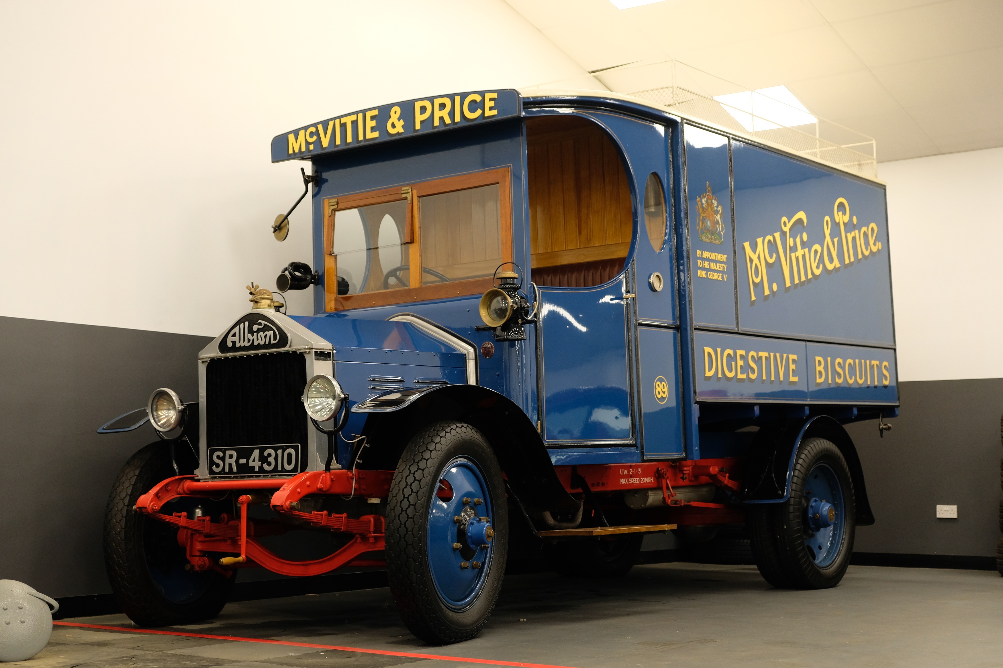 Lot 79 - 1924 Albion Type 24 30CWT Delivery Van