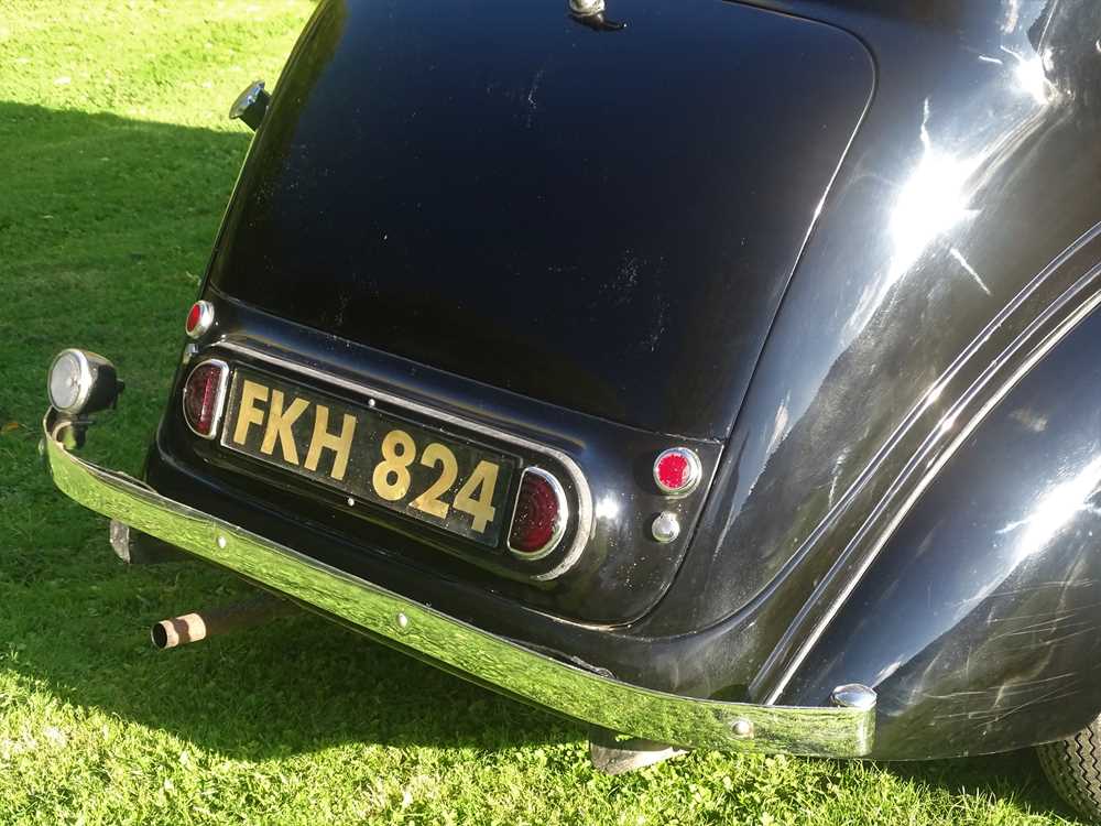 Lot 1 - 1939 Standard Flying 12