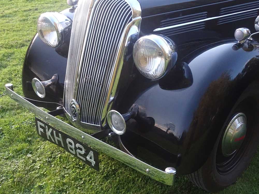 Lot 1 - 1939 Standard Flying 12