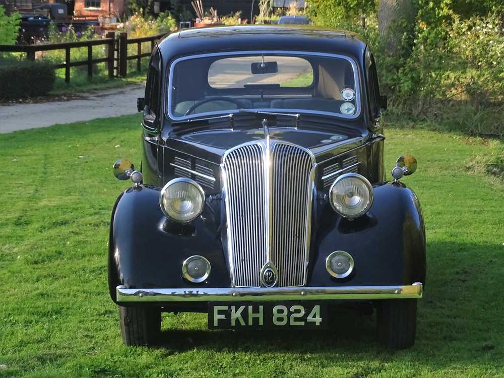 Lot 1 - 1939 Standard Flying 12