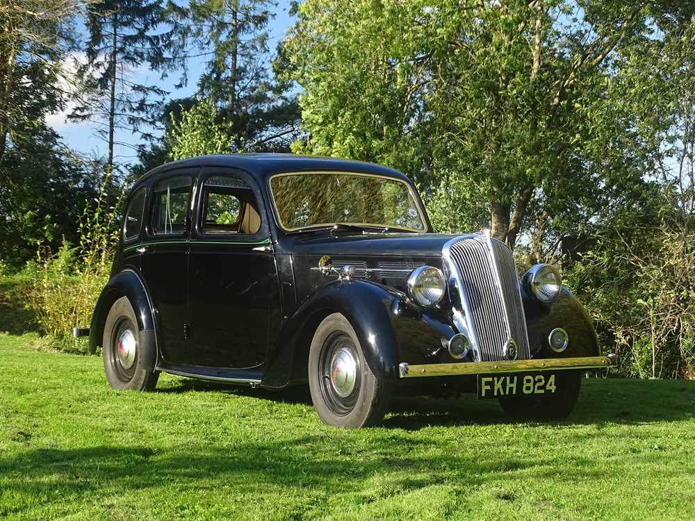 Lot 1 - 1939 Standard Flying 12