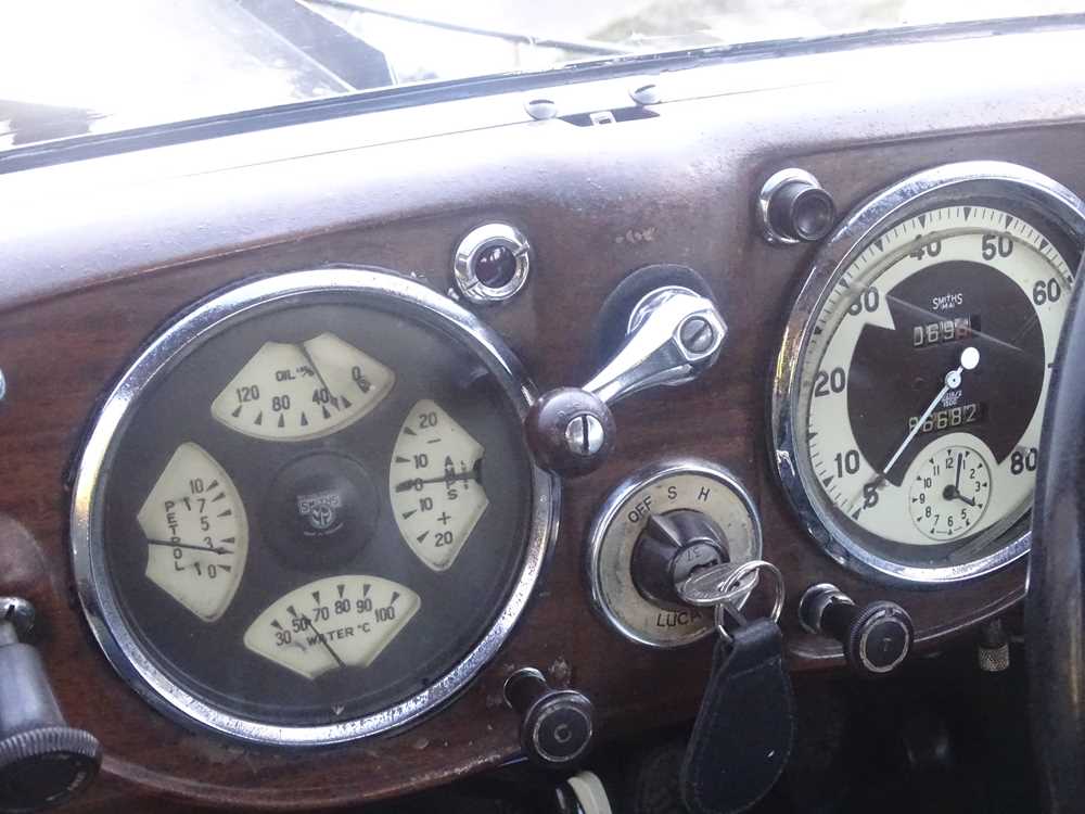 Lot 1 - 1939 Standard Flying 12