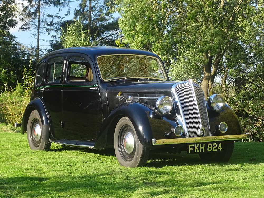 Lot 1 - 1939 Standard Flying 12