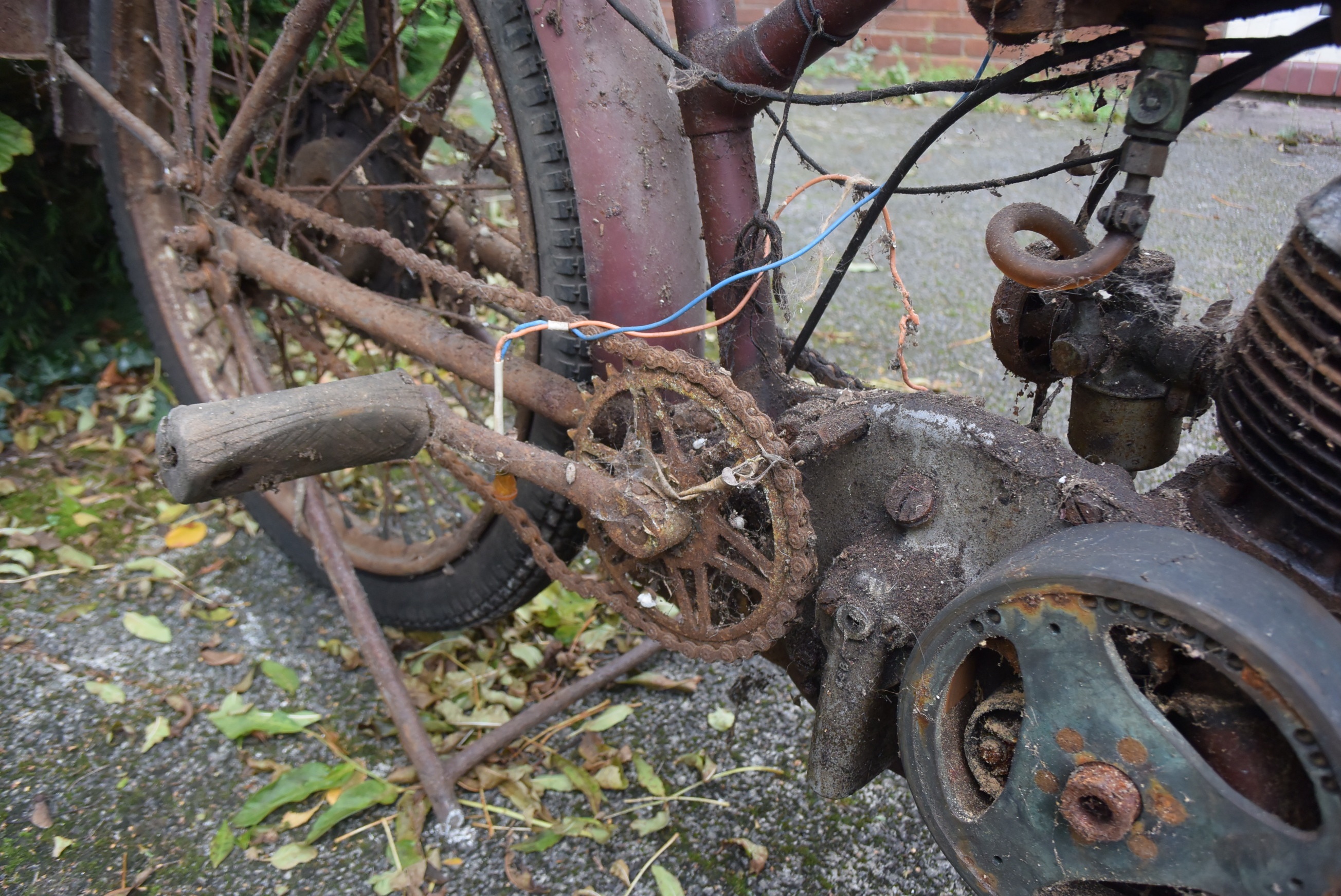 Lot 200 - c1950 James Autocycle