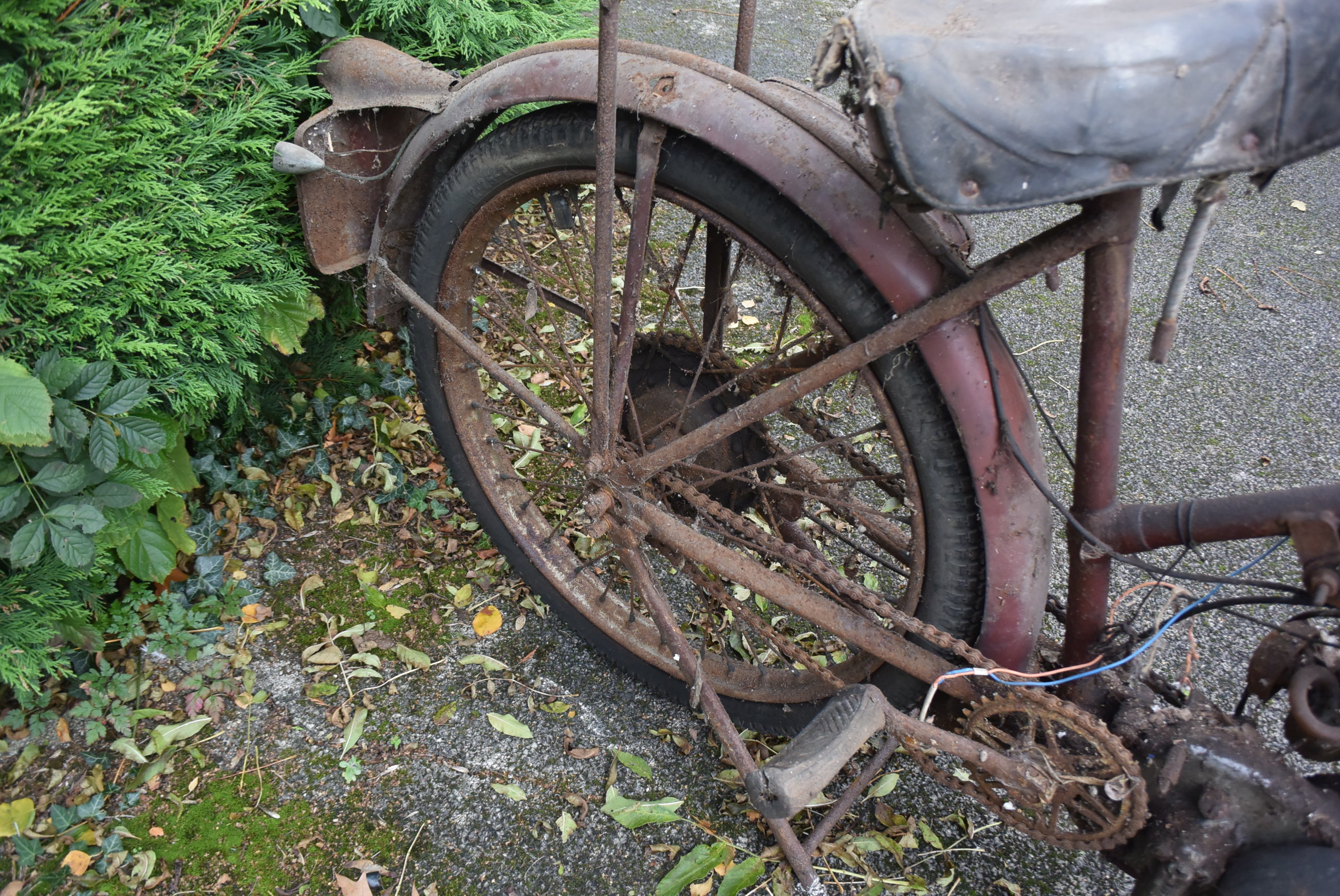 Lot 200 - c1950 James Autocycle