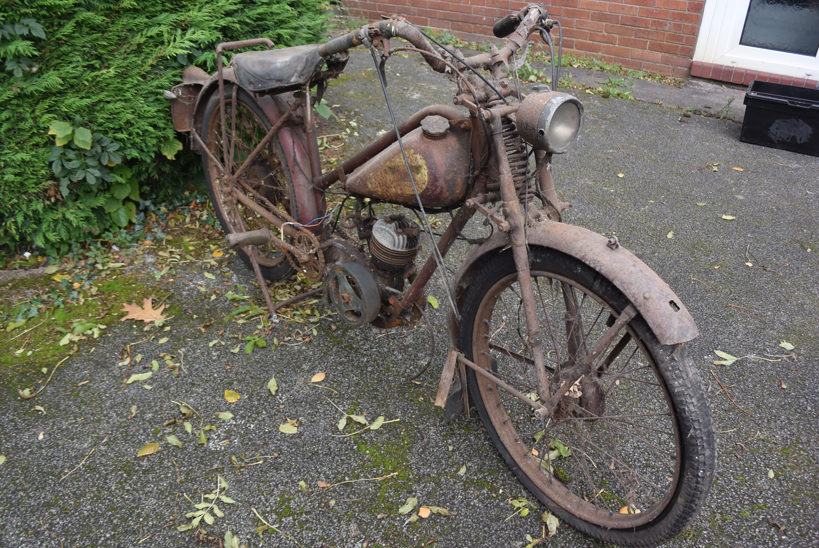 Lot 200 - c1950 James Autocycle