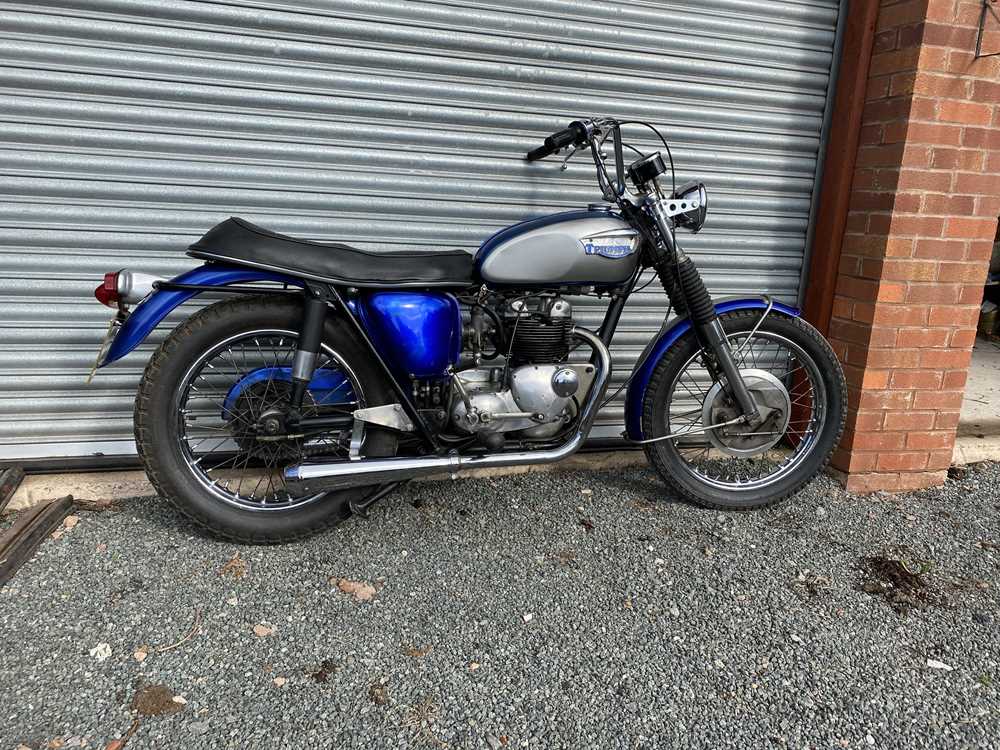 Lot 208 - 1967 Triumph T100SS