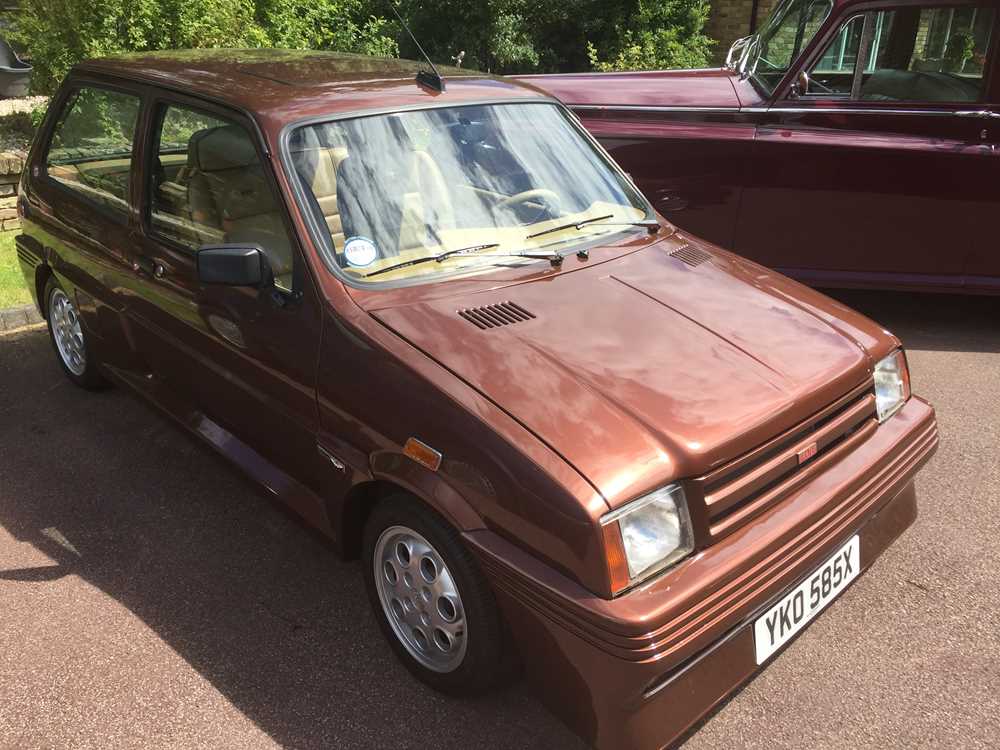 Lot 320 - 1982 Frazer-Tickford Metro