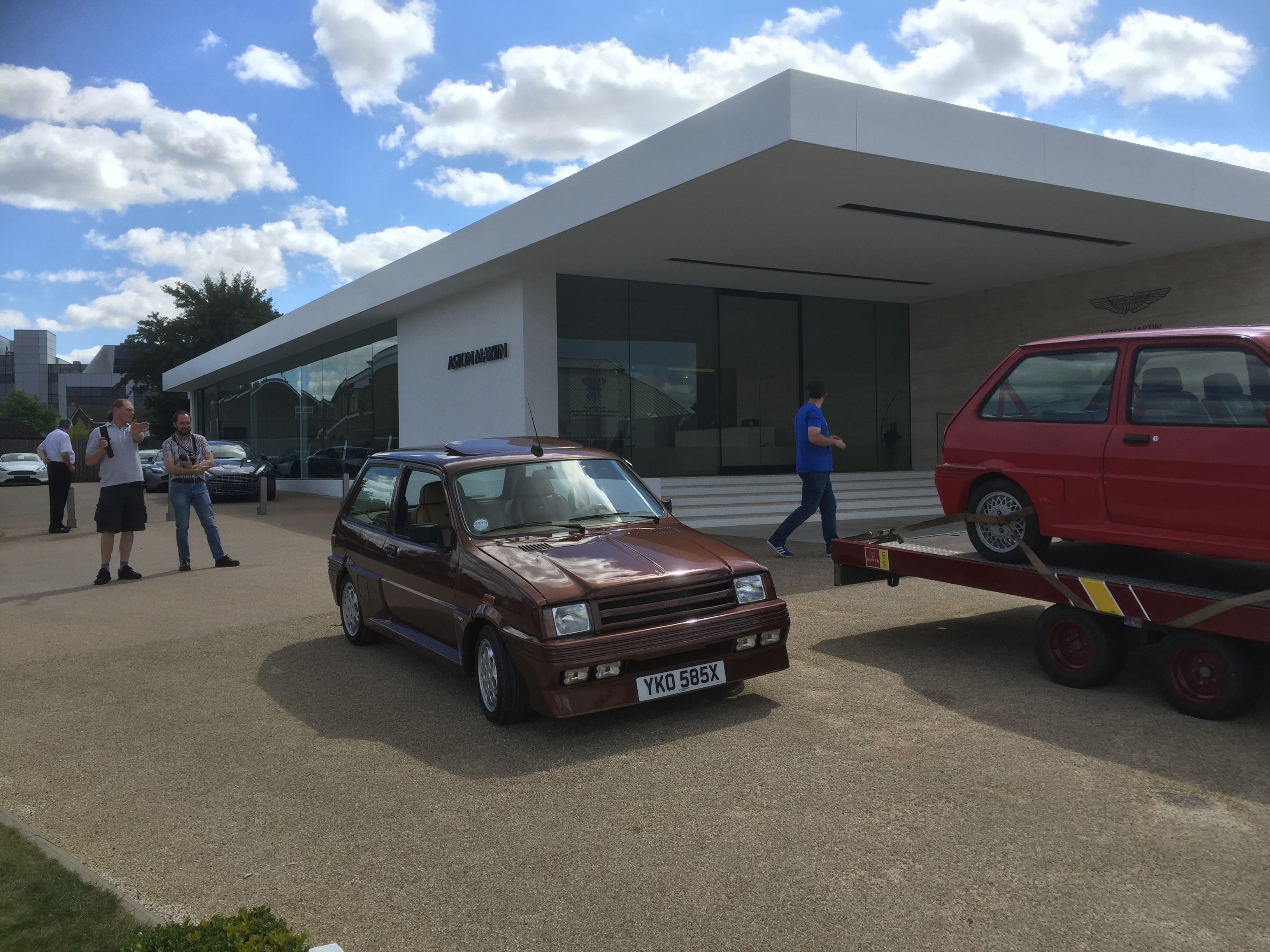 Lot 320 - 1982 Frazer-Tickford Metro