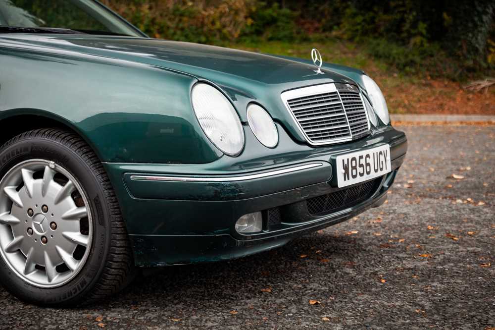 Lot 11 - 2000 Mercedes-Benz E240 Elegance