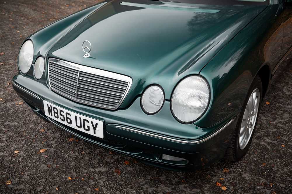 Lot 11 - 2000 Mercedes-Benz E240 Elegance