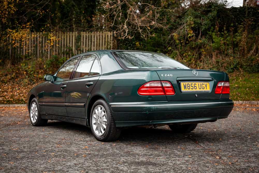 Lot 11 - 2000 Mercedes-Benz E240 Elegance