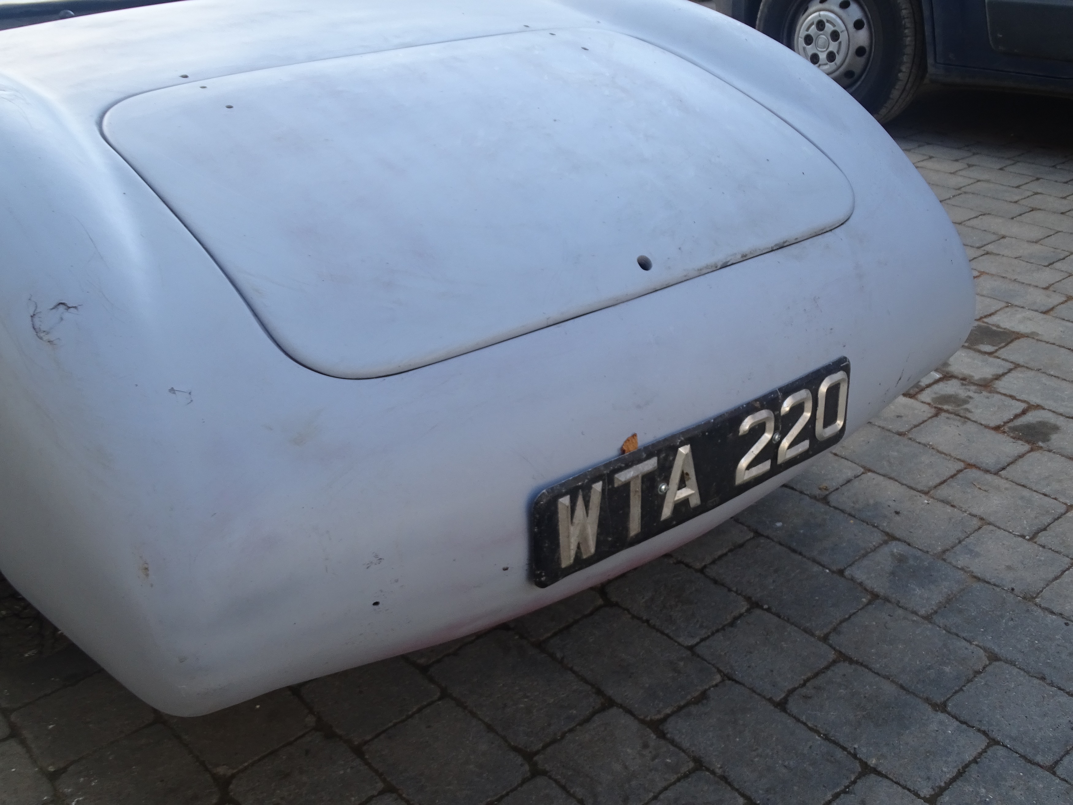 Lot 28 - c.1954 Peel P1000