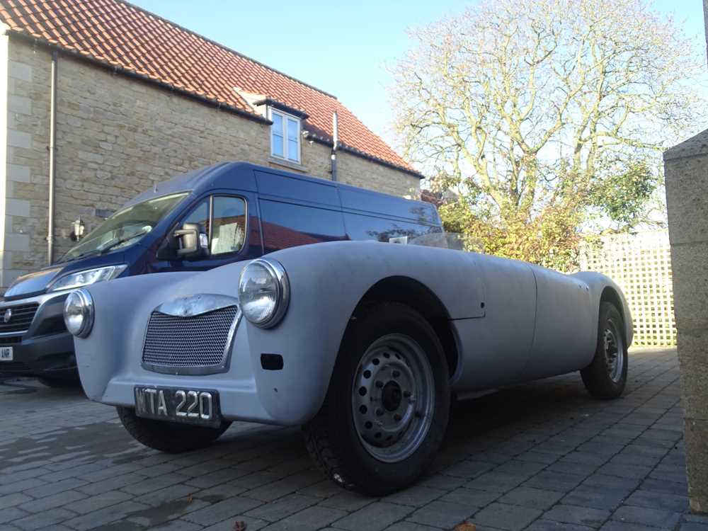 Lot 28 - c.1954 Peel P1000