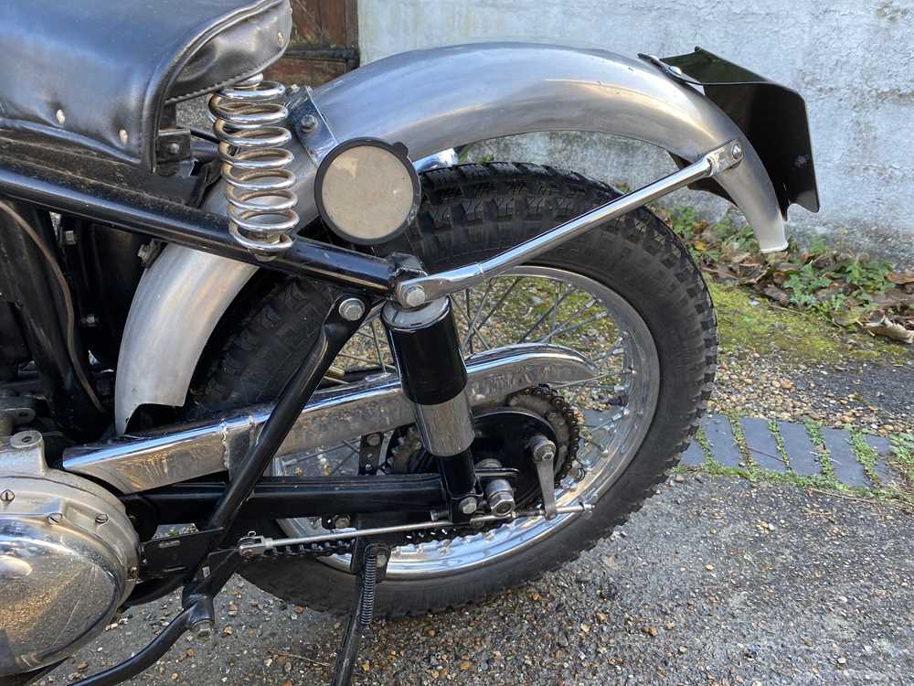 Lot 313 - 1957 Ariel HT5