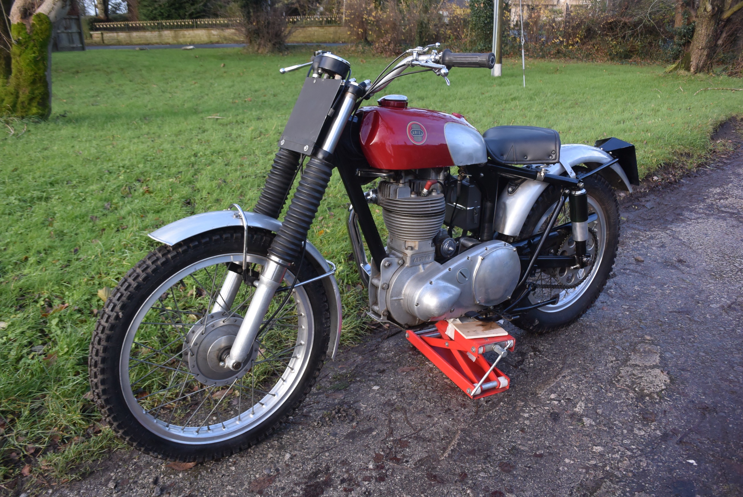 Lot 276 - 1958 Ariel HT5 Trials