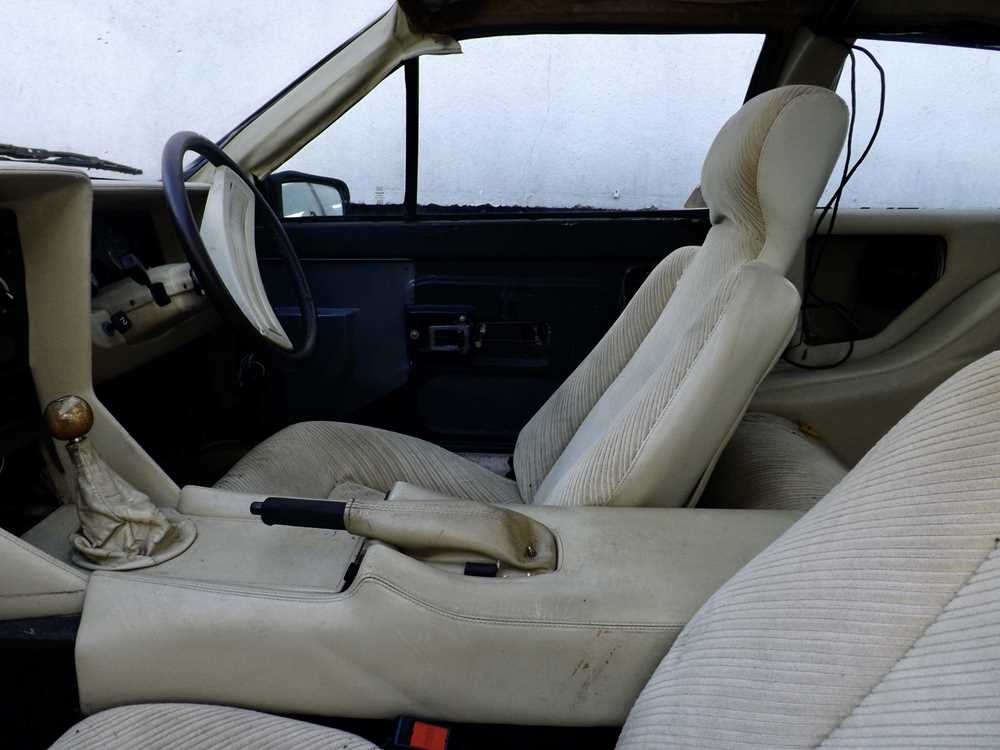 Lot 8 - 1982 Lotus Eclat Excel