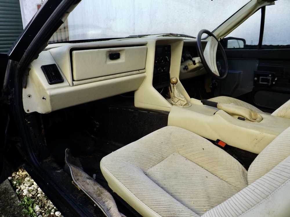 Lot 8 - 1982 Lotus Eclat Excel