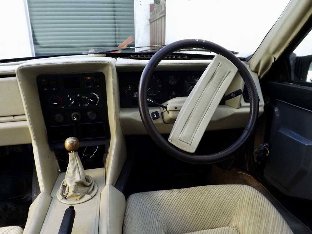 Lot 8 - 1982 Lotus Eclat Excel