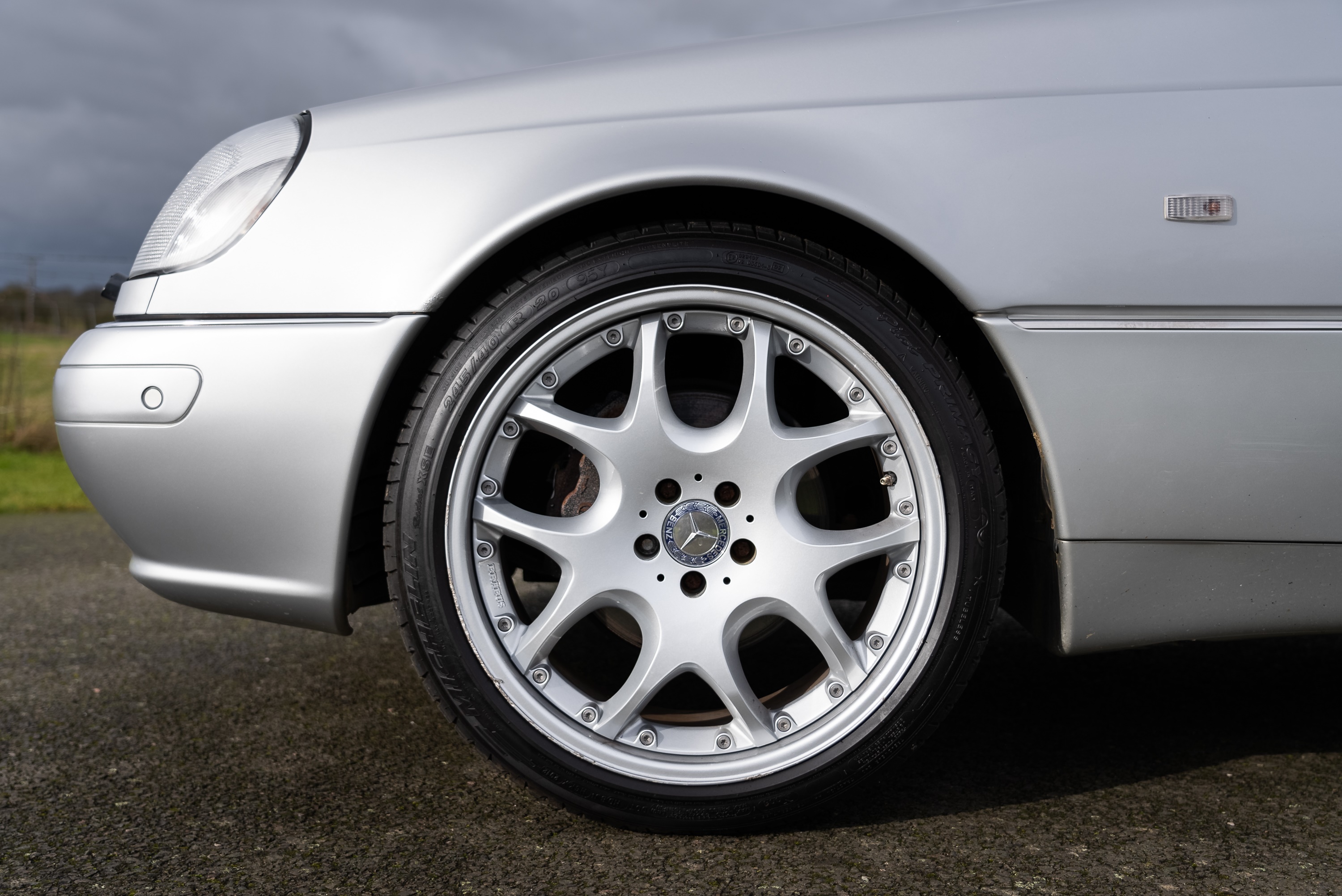 Lot 6 - 1998 Mercedes-Benz CL500